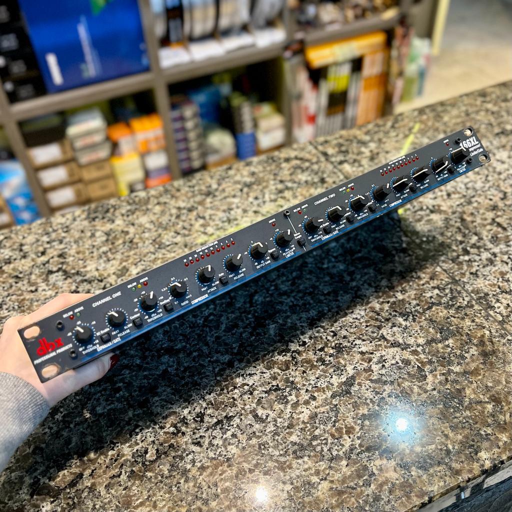 Compressor / Limiter / Gate DBX 166XL (usado) - CMK